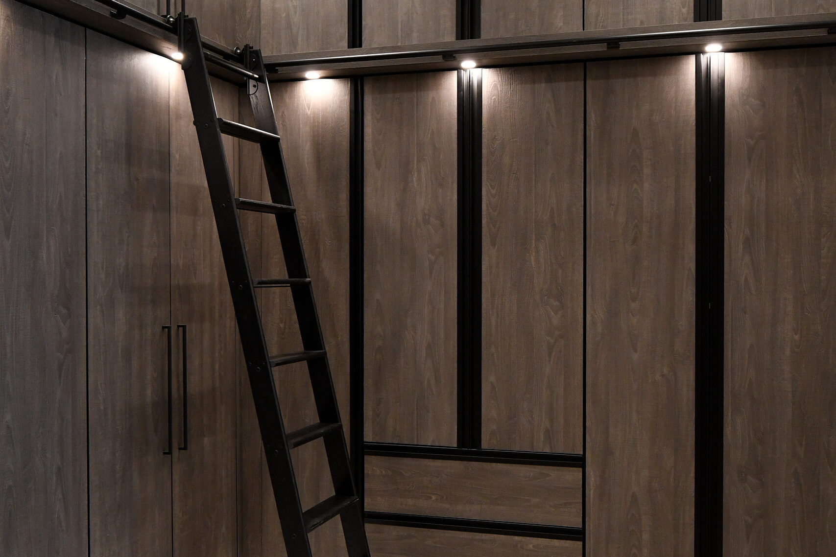 The Closet Butler | Como Showroom