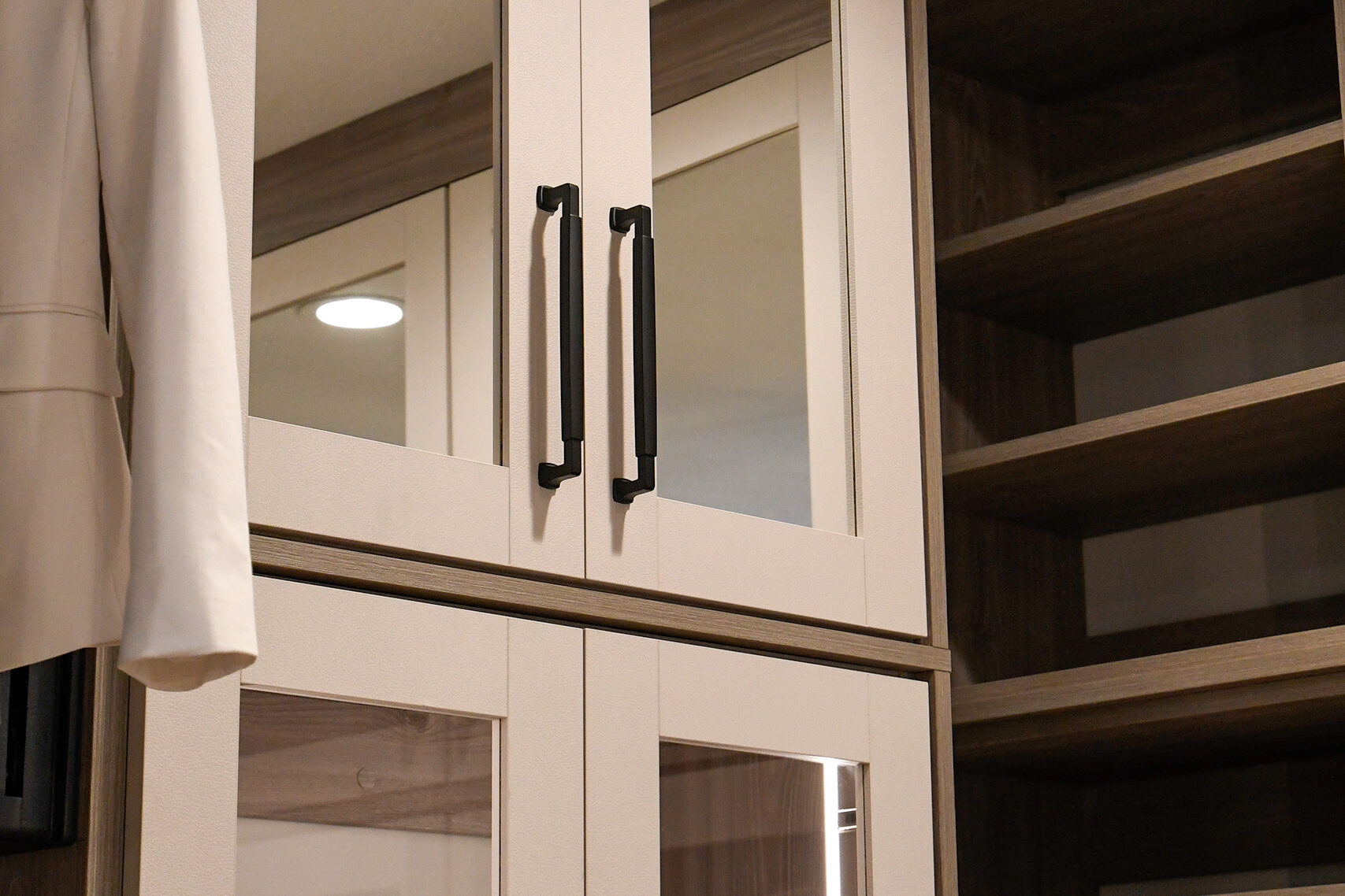 The Closet Butler | The Tallinn showroom combines class with ...